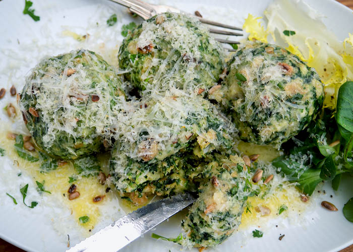 Original Tiroler Spinatknödel mit TK-Spinat und Käse-Variationen – DIE ...